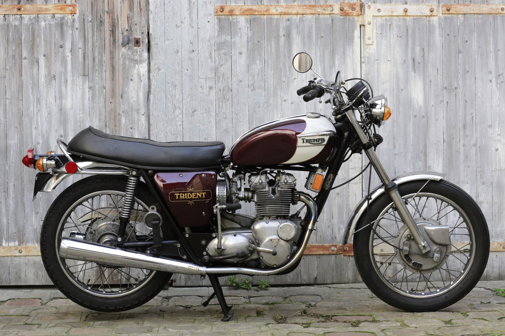 Triumph Trident T150 1971 - Brooklands Classic